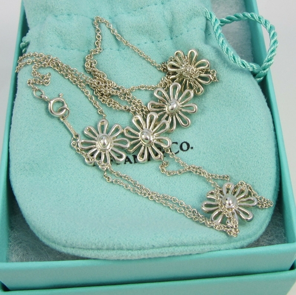 Tiffany & Co. | Jewelry | Tiffany And Co Paloma Picasso Daisy Necklace ...